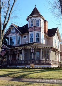 Historic Galena Homes: Holiday Trip - Town & Country Living