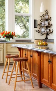 A Custom Kitchen with Delft Blue Influences | Town & Country Living ...