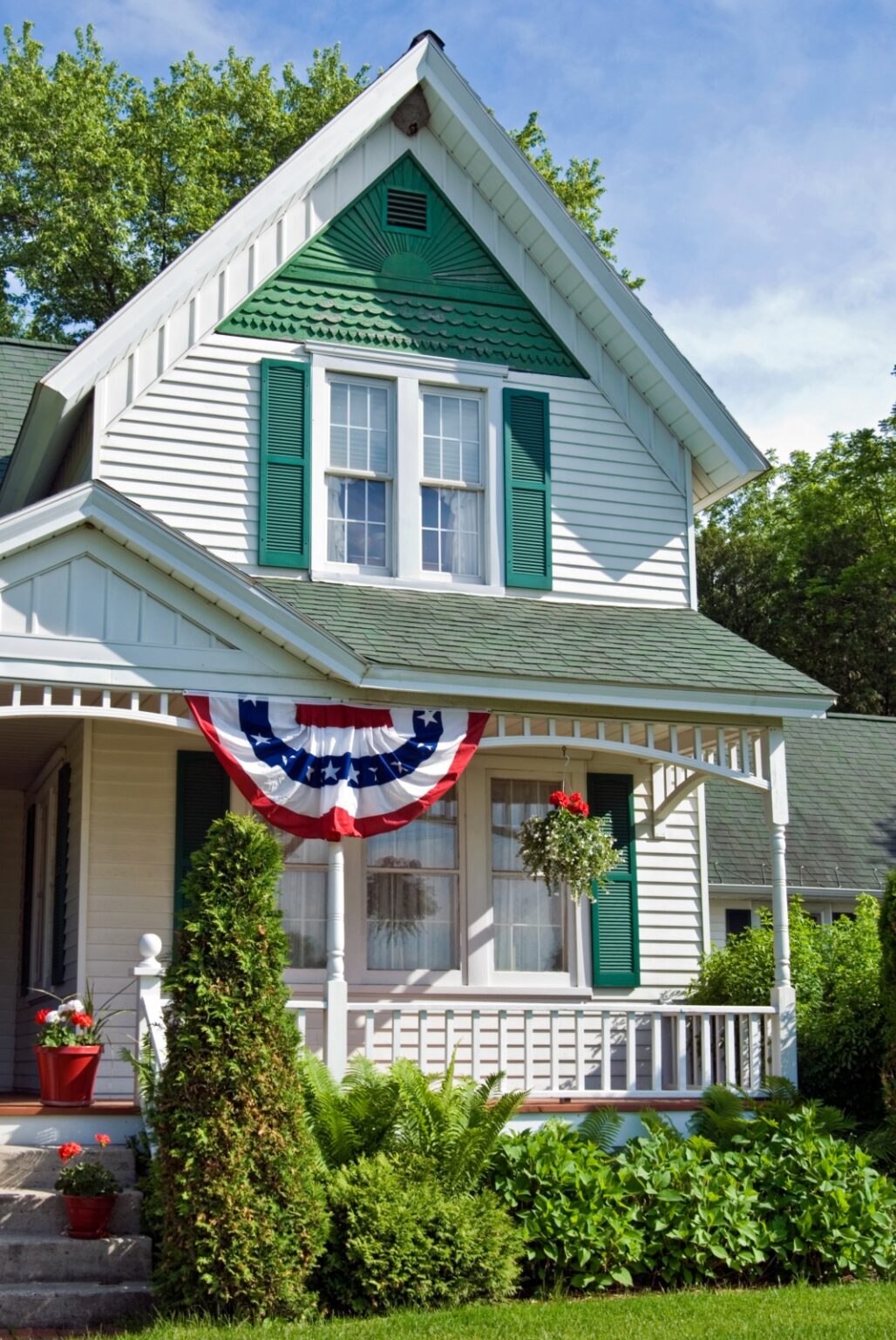 Front Porch Flag: Show Your Patriotism - Town & Country Living