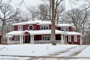 Eclectic Neighborhood: Charming Homes in the Chicago ‘Burbs