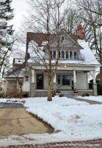 Eclectic Neighborhood: Charming Homes in the Chicago ‘Burbs