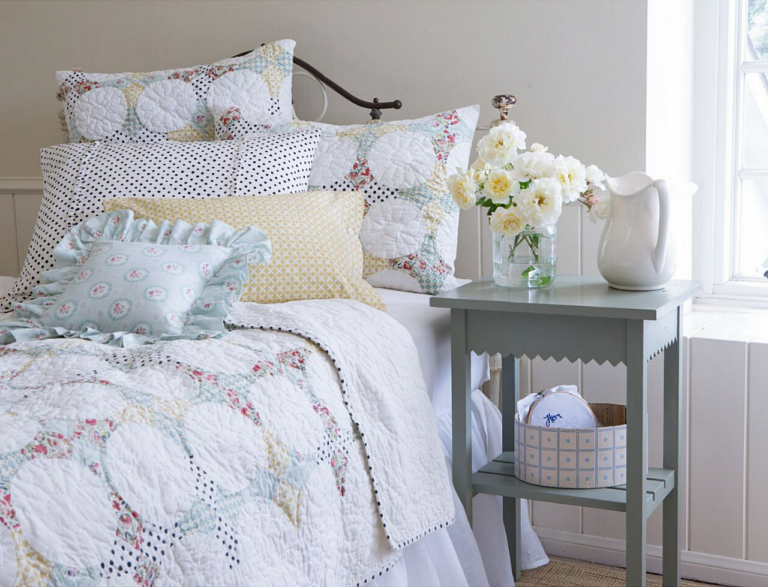 The Patchwork Quilt Returns, Thanks to Cottagecore Décor