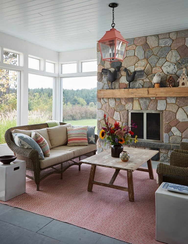 Step Inside an Enchanting Colorful Farmhouse with Vibrant Hues and ...