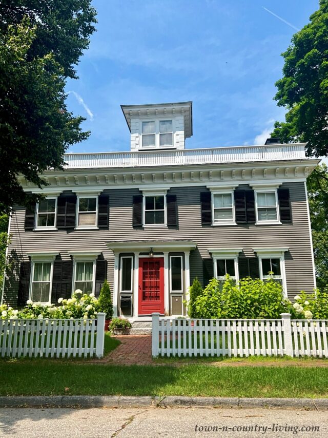 Discover the Charm of Kennebunk Homes: Idyllic Living in a Coastal Haven