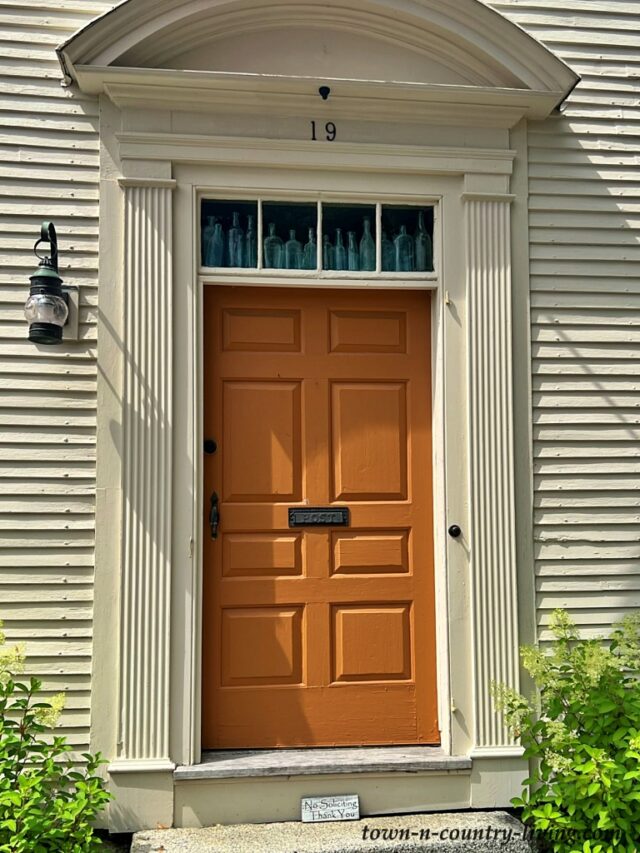 Vintage Front Doors in Maine: Unlocking Timeless Charm