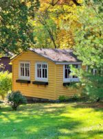 Charming Cottages Blanketed in Autumn’s Splendor: The Perfect Retreat