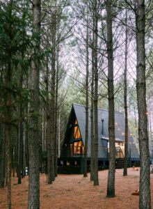 Cozy A-Frame Cabin: A Charming Retreat Nestled in Nature’s Embrace