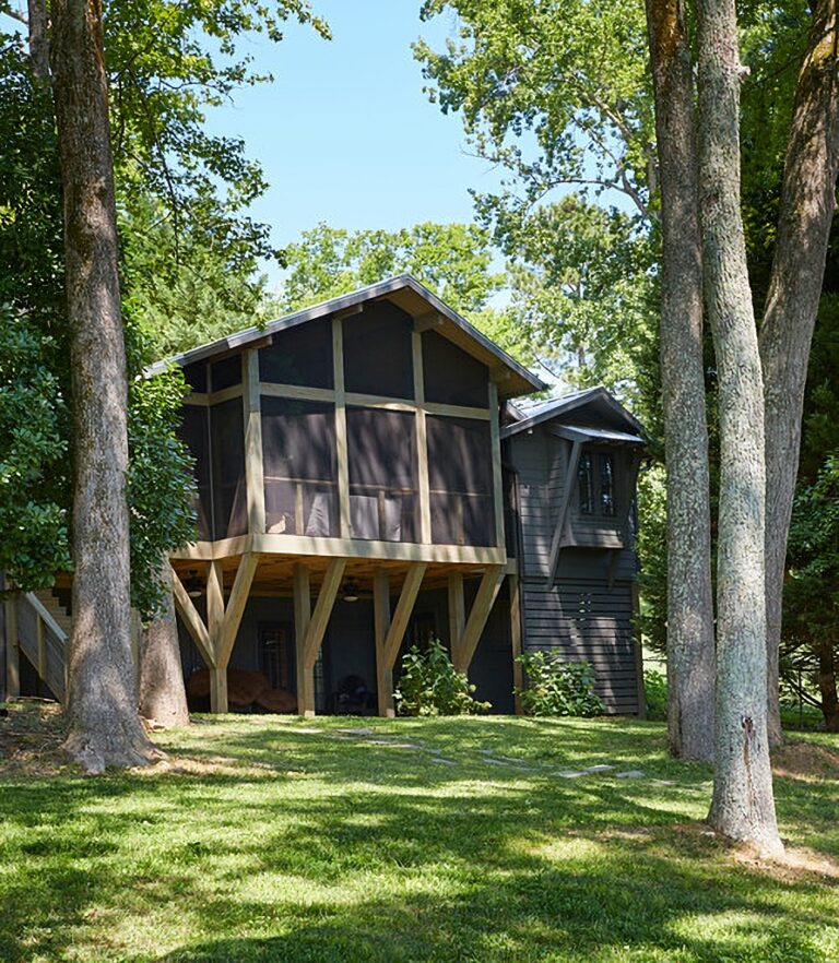 Discover the Charm of an Eclectic Cabin: A Unique Retreat