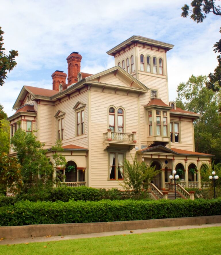 Victorian Home Exteriors: Jaw-Dropping Architecture You’ll Love