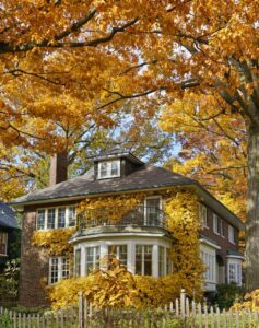 When You Can’t Wait For Fall: Awesome Houses in Autumn - Town & Country ...