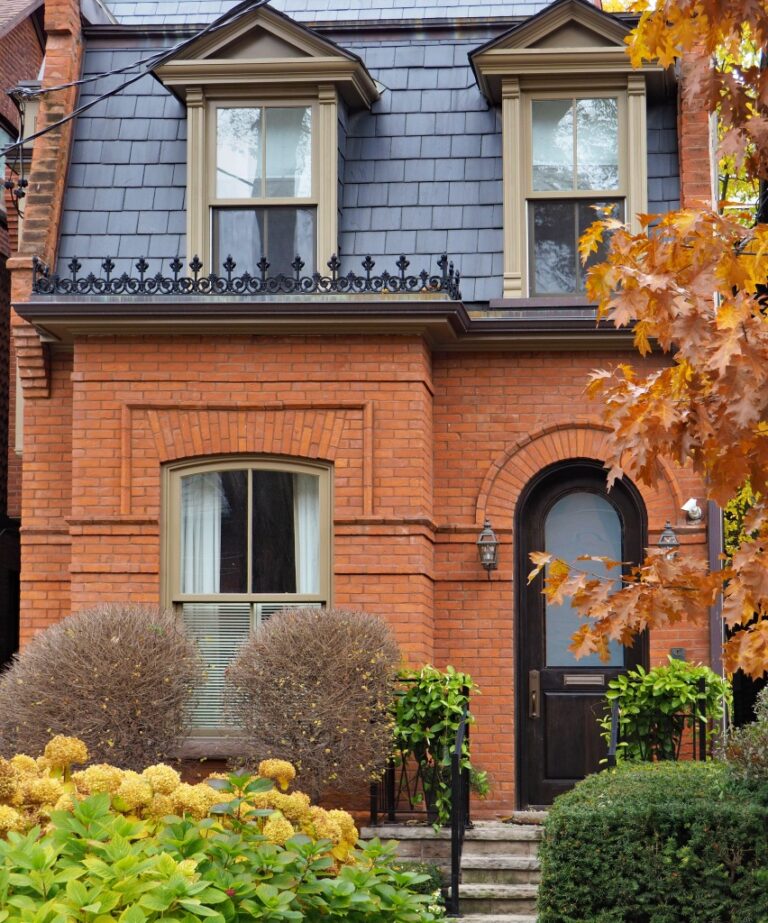 When You Can’t Wait For Fall: Awesome Houses in Autumn - Town & Country ...