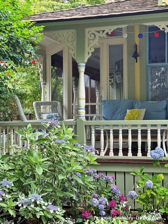 Why the Best Cape Cod Porches Are So Wondrous