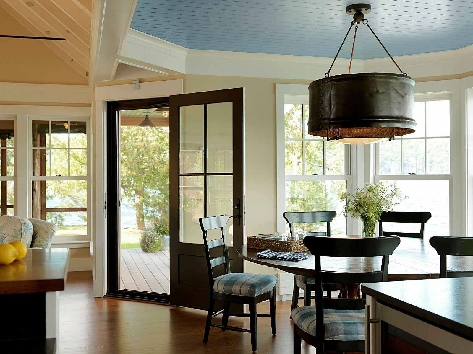 Lakeside Home: Sweet Serenity in the Amazing Adirondacks